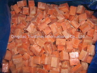 Frozen chum salmon cubes skinless no fatline color 13+