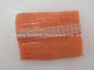 Frozen pink salmon portions with 2cm fatline color p2+