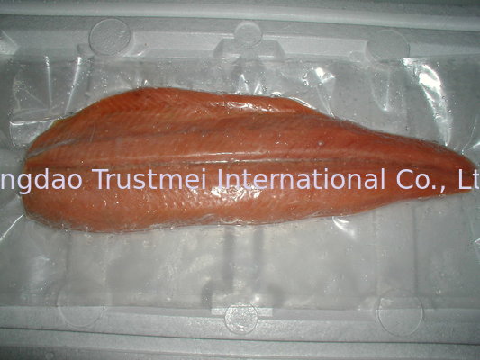 Frozen chum salmon fillets skinless no fatline color 13+