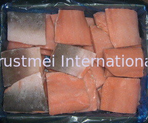 Frozen pink salmonportions skin-on PBO P2+