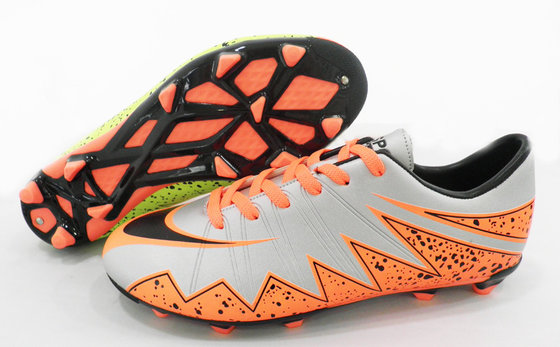 Fashionable Style Turf Soccer Shoes With PU Upper / TPU Outsole