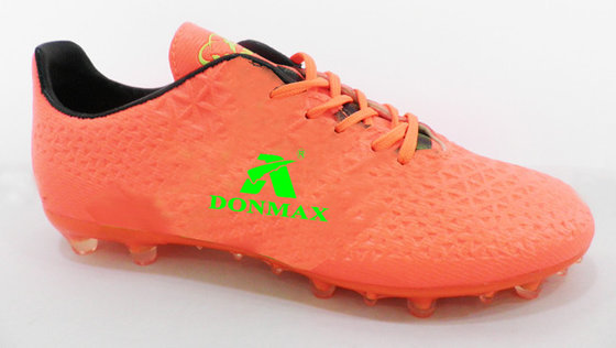 Comfortable Lightweight Outdoor Soccer Shoes Eco Friendly Breathable