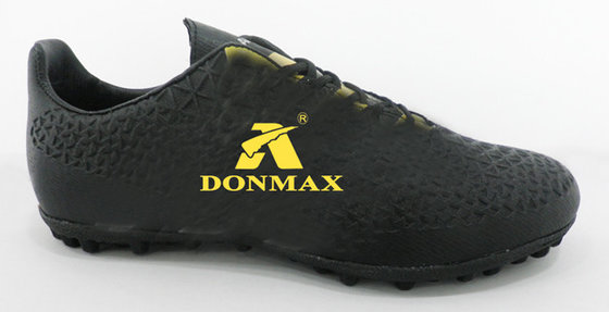 Comfortable Lightweight Outdoor Soccer Shoes Eco Friendly Breathable
