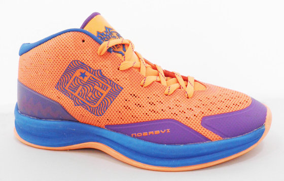 Lightweight Mens High Top Basketball Shoes Spike Running Shoes PU + Mesh