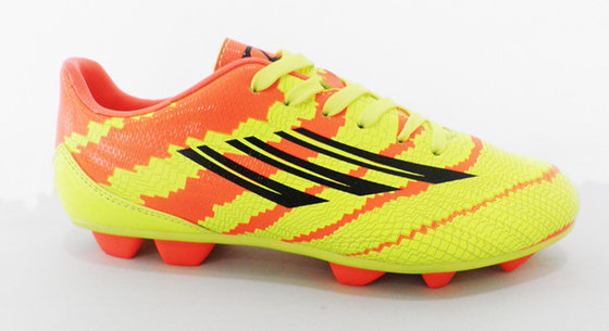 Colorful Outdoor Soccer Cleats With PU Upper/RB Outsole Cusotmized Brand Are Welcomed