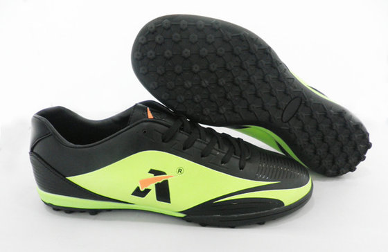 Fashionable Professional Soccer Indoor Shoes For Junior Boy Students