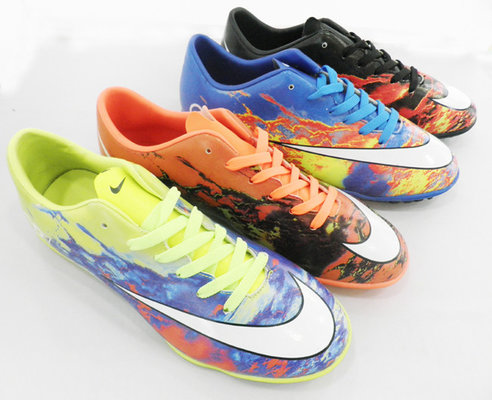Logo Printing Indoor Outdoor Soccer Shoes / Boots With Lighweight Rubber Sole
