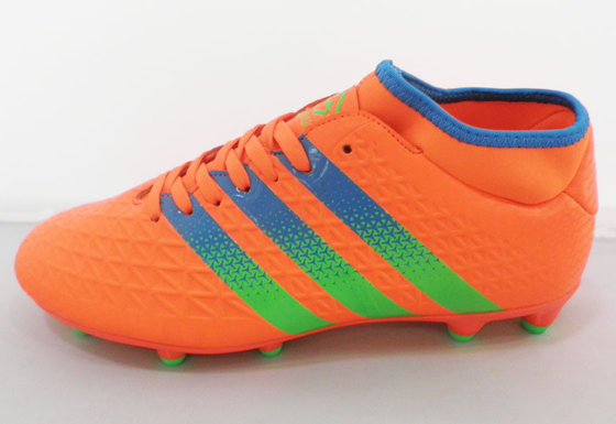 Middle Top Women Soccer Cleats Antiskid Turf Soccer Shoes For Men