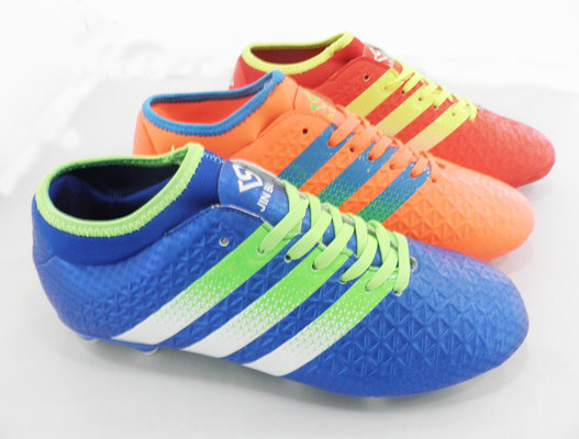 Middle Top Women Soccer Cleats Antiskid Turf Soccer Shoes For Men