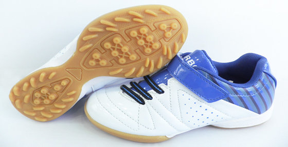 Wihte Rubber Sole Customized Indoor Soccer Shoes , Football Shoes
