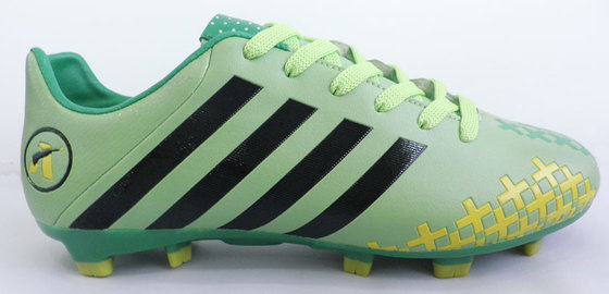 Цветастые мягкие земные напольные зажимы футбола, дерновина Cleats подгонянный OEM футбола