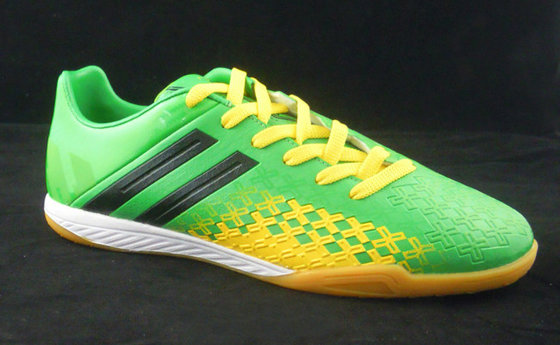 Firm Ground Soccer Shoes Mens Football Boots / Outdoor Soccer Cleats Waterproof