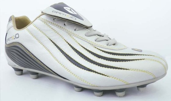 Custom Made Buyer Label Indoor Outdoor Soccer Shoes For Toddles/Women/Men