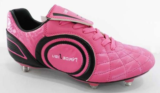 Lightweight Outdoor Soccer Cleats TPU Outsole Stud Soft Groud For Mens