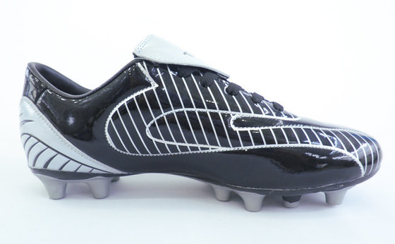 Boys Black Comfortable Indoor Outdoor Soccer Shoes For Autumn Size 31