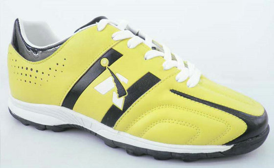 Football Shoes Indoor Outdoor Soccer Shoes With Different Colors And Sizes