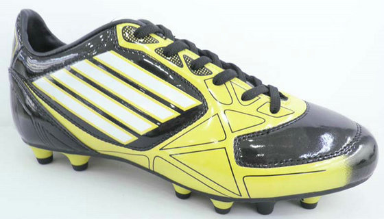 Buyer Label Custom Made Indoor Outdoor Soccer Shoes With Different colors