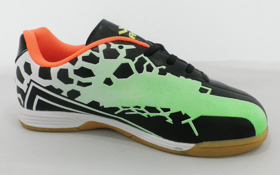 Waterproof Indoor Soccer Shoes , Spring Rubber Flat Sole Soccer Cleats