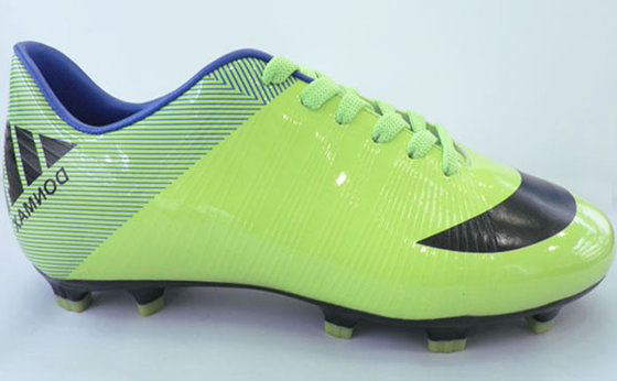 Buyer Label Popular Style Famous Brand Customized Logo Outdoor Soccer Cleats