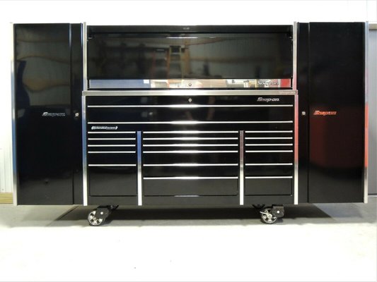 Snap On Black KRL1033 Tool Box, Hutch and 2 x KRL1012 Lockers Contact Email: Bolyepotter.devostores@zoho.com