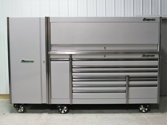 Snap On Arctic Silver 84" Epiq Tool Box Stainless Top Hutch & Full Size Locker. Whatsapp: +4915175761583