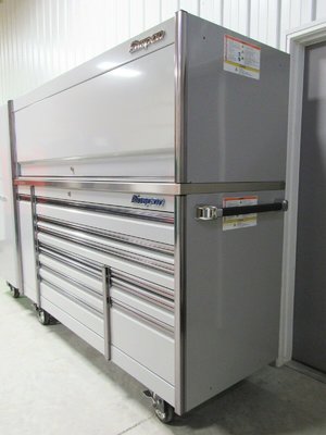 Snap On Arctic Silver 84" Epiq Tool Box Stainless Top Hutch & Full Size Locker. Whatsapp: +4915175761583