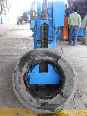 Hydraulic Tyre Cutting Machine Production Line Making Rubber Powder