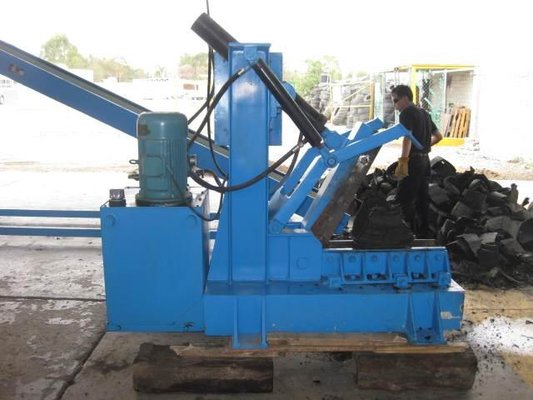 Heavy Duty Tire Crusher Machine Recycling Equipment 20Pcs Blades