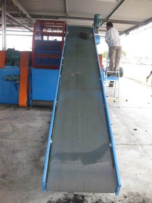 Full Automatic Waste Tire Shredding Machine For Rubber Powder Milling