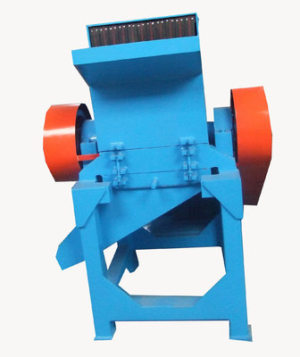 Industrial Rubber Crusher Machine Production Line Output 1 - 5 MM Granule