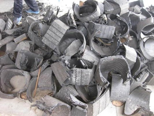 Vertical OTR Tire Shredder Machine Cast Steel Big Size 16PCS Block