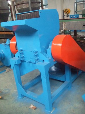 Environmental Rubber Crusher Machine High Efficiency Tire Recycling