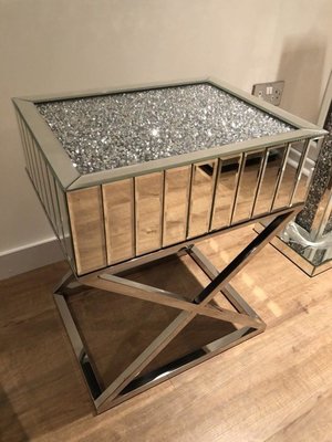 Hot selling Sparkly Mirrored Side Table Stainless Steel X Shaped End Table Bedside Tabel For Home Hotel