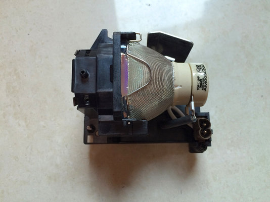 LCD DT01123 Hitachi Replacement Lamp For HCP-Q51 HCP-Q55 HCP-Q71 Projectors supplier