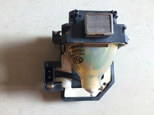 POA-LMP135 Sanyo Projector Bulbs Sanyo Xga Projector Lamp For PLV-Z2000 / PLV-Z700 supplier