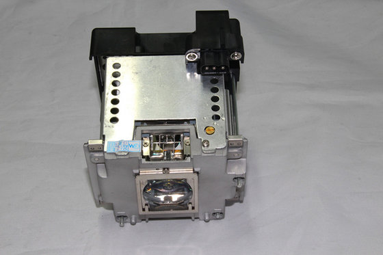 NSHA330 VLT-XD8000LP Original Projector Bulb works for Mitsubishi UD8350U UD8400U WD8200U XD8000 XD8100U Projectors supplier