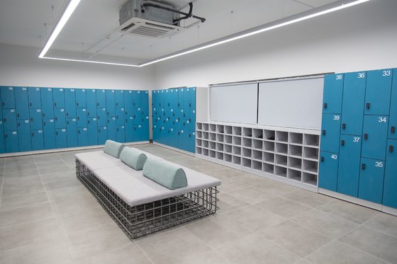 Dressing Room Waterproof HPL Board Employee Locker HPL Security Fitness Lockers For Locker Room