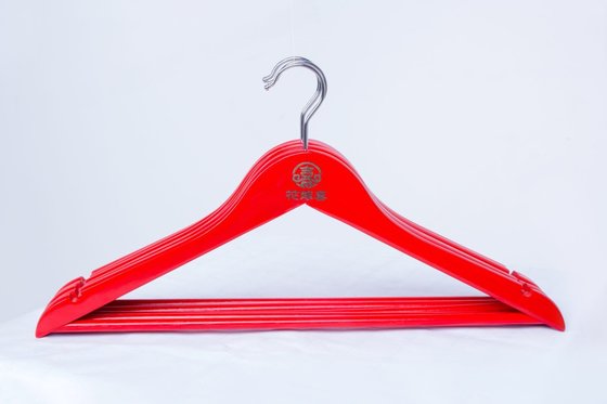 Hot Traditional Chinese Red  Wooden Suit Hangers With Bar and Notches/44.5CM*1.2CM for Wedding