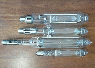 China Glass Material Metal Halide Lights Good Color With Anti - Ultraviolet Lamp Body supplier