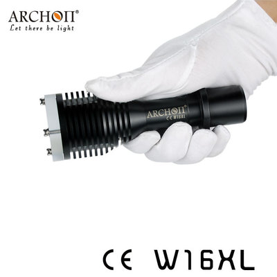 860 Lumens W16XL Waterproof 100 Meter Rechargeable Diving Flashlight 6500K