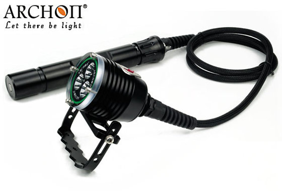 IP68 Black Diving Torch Narrow Beam Cree U2 Led With Handheld Bracket