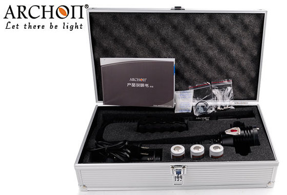 IP68 Black Diving Torch Narrow Beam Cree U2 Led With Handheld Bracket