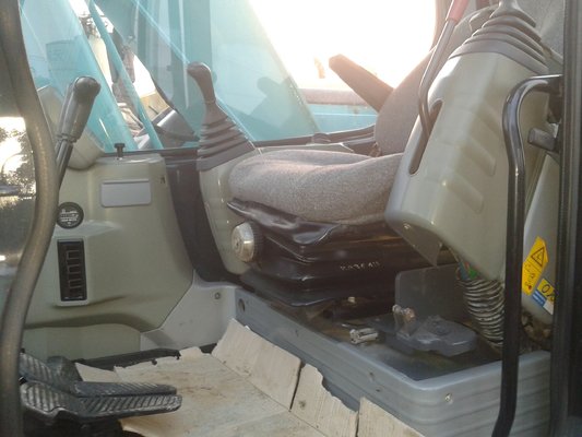 Kobelco 135 Used Kobelco SK135SR-2 excavator 15 ton  0.5 cbm capacity