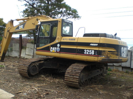 used Caterpillar 325BL excavator of 2000  used 3764 hours 1.2cbm capacity