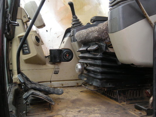 used Caterpillar 325C  excavator of 2005  used 3809 hours 1.2cbm capacity