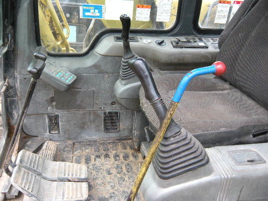 used Komatsu PC120-6E excavator year 2008 0.6cbm capacity 12 ton 6696hours