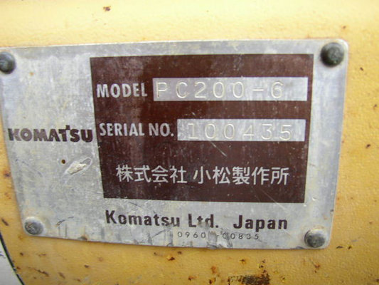 Second Hand Construction Equipment Excavator Year 2000 Used 6696 Hours 20 Ton Komatsu PC200-6