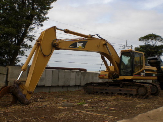 used Caterpillar 325BL excavator of 2000  used 3764 hours 1.2cbm capacity