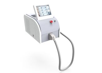 High Effective 808nm Diode Laser Hair Removal Machine 10 - 300 Ms Pulse Duration
