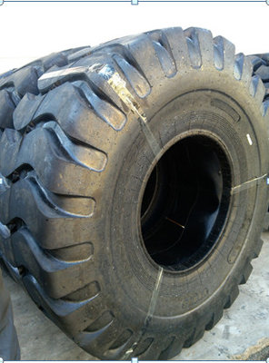 23.5-25 24 bandas OTR de nylon cansan el modelo E3/L3, de los neumáticos del tractor agrícola del camino